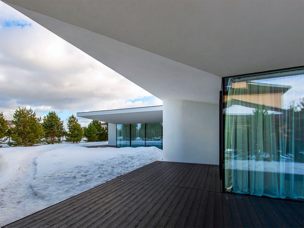 Redefining Modern Luxury The White Wings House by M2 Architectural ...