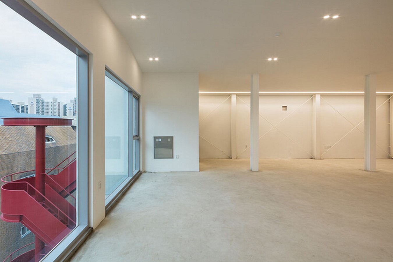 Rethinking Urban Architecture Re-interpret Commercial Building by AGIT ...